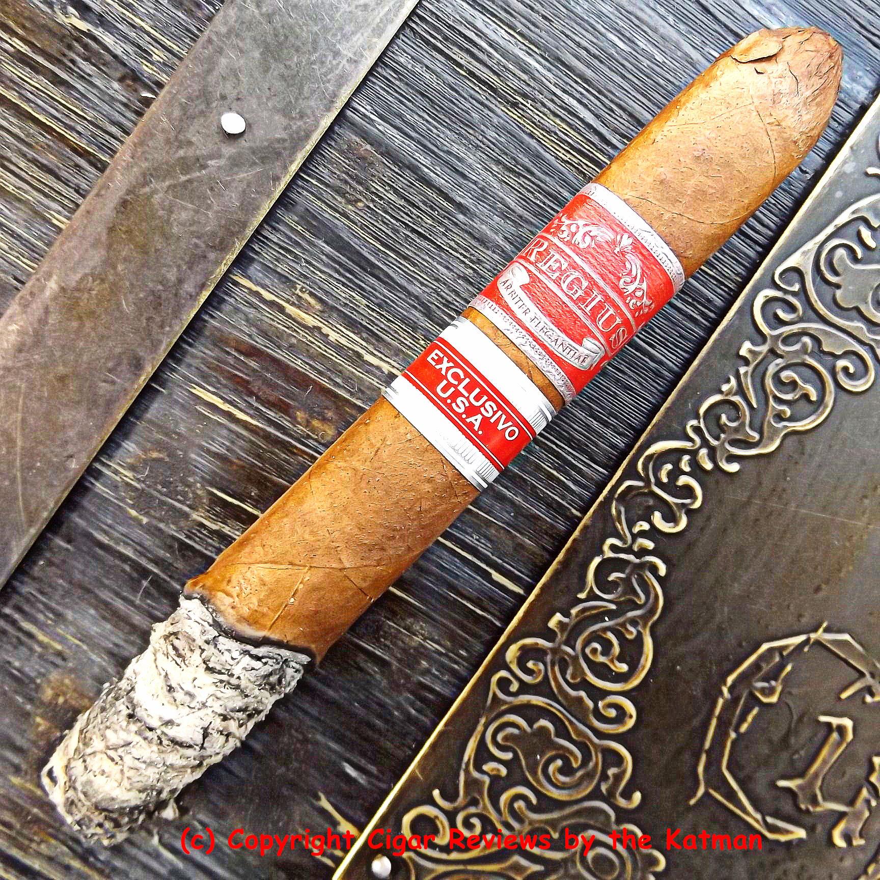 Regius Exclusivo U.S.A. Pressed Perfecto | Cigar Review – Cigar Reviews ...