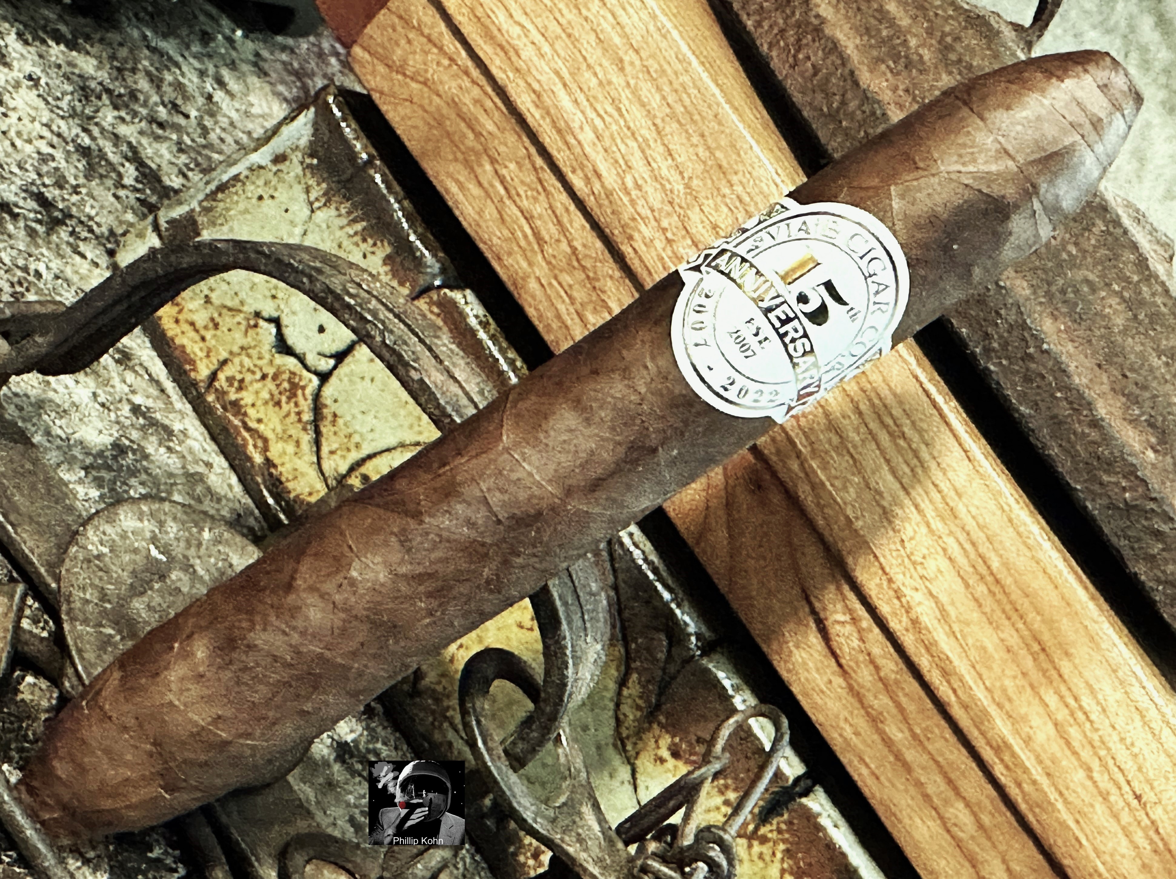 Viaje Anniversary 15th Anniversary Gold Pt. II | Cigar Reviews by the ...