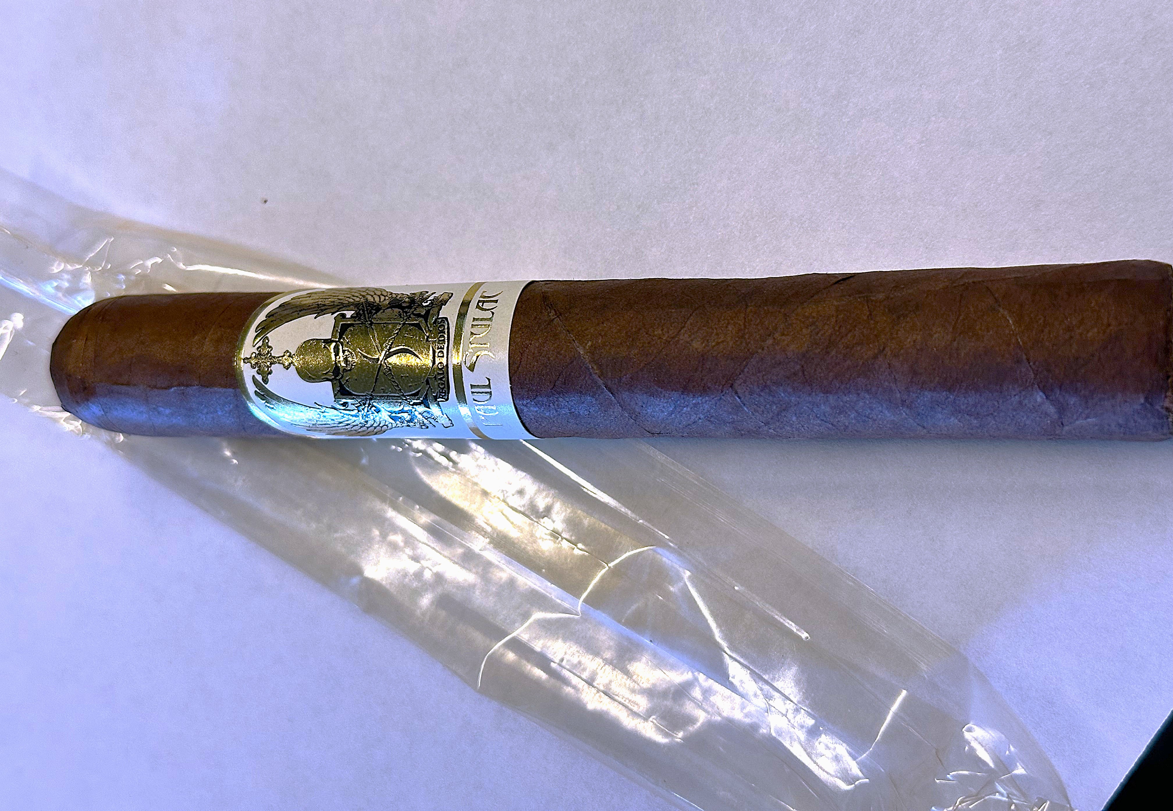 Paul Stulac Cigars White Blinding Light Toro | Cigar Reviews by the ...
